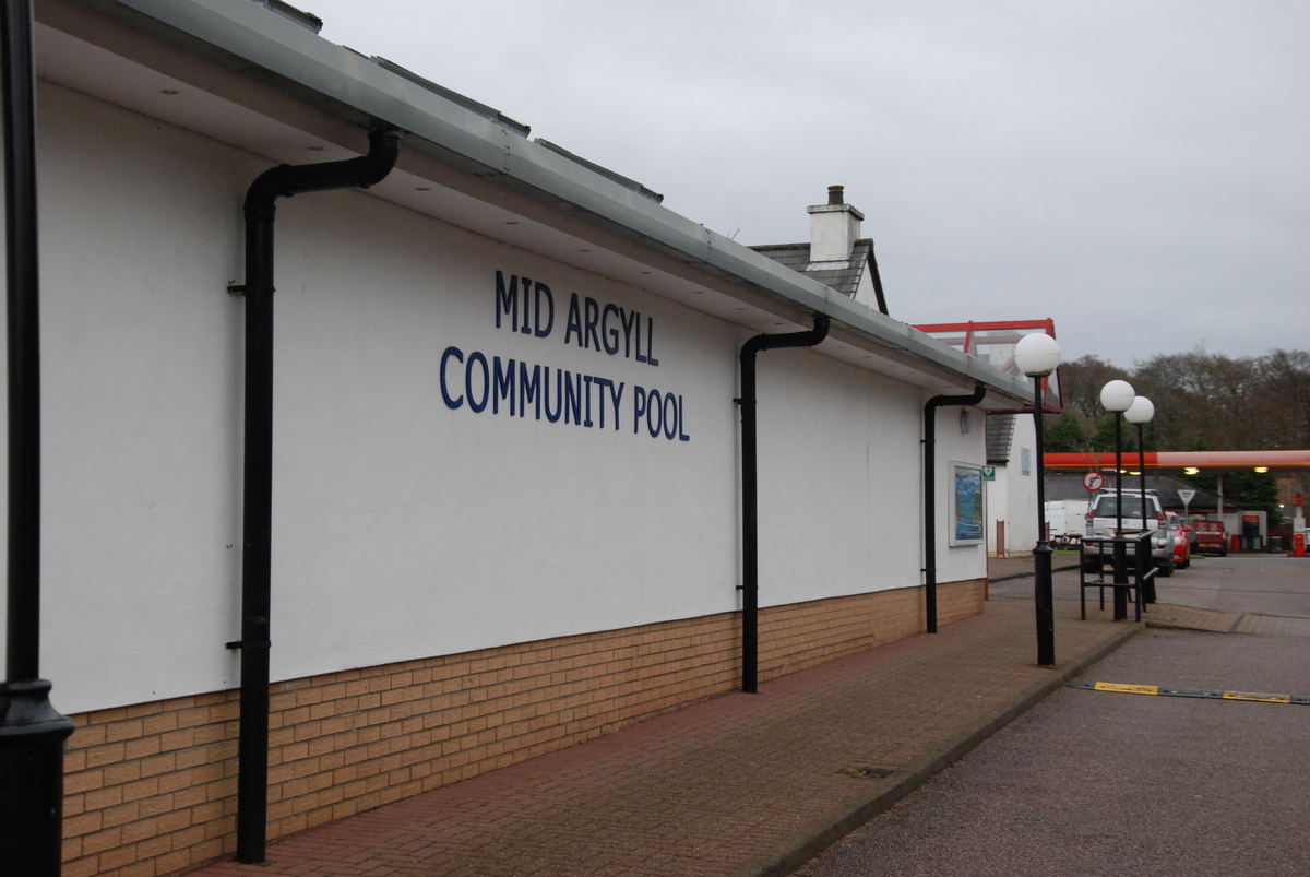 West Coast Today - News - Grant provides buoyancy for pool's future