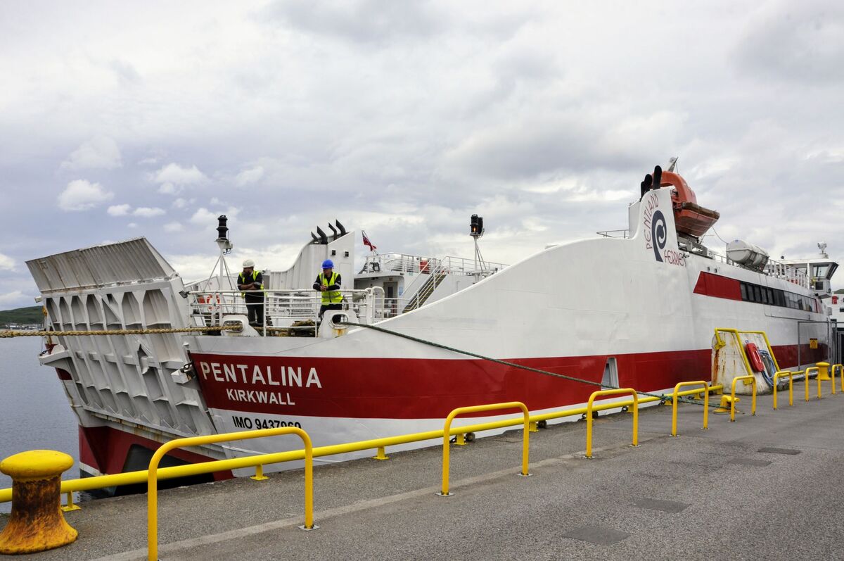 West Coast Today - News - PIC SPECIAL: Oban's hello to MV Pentalina