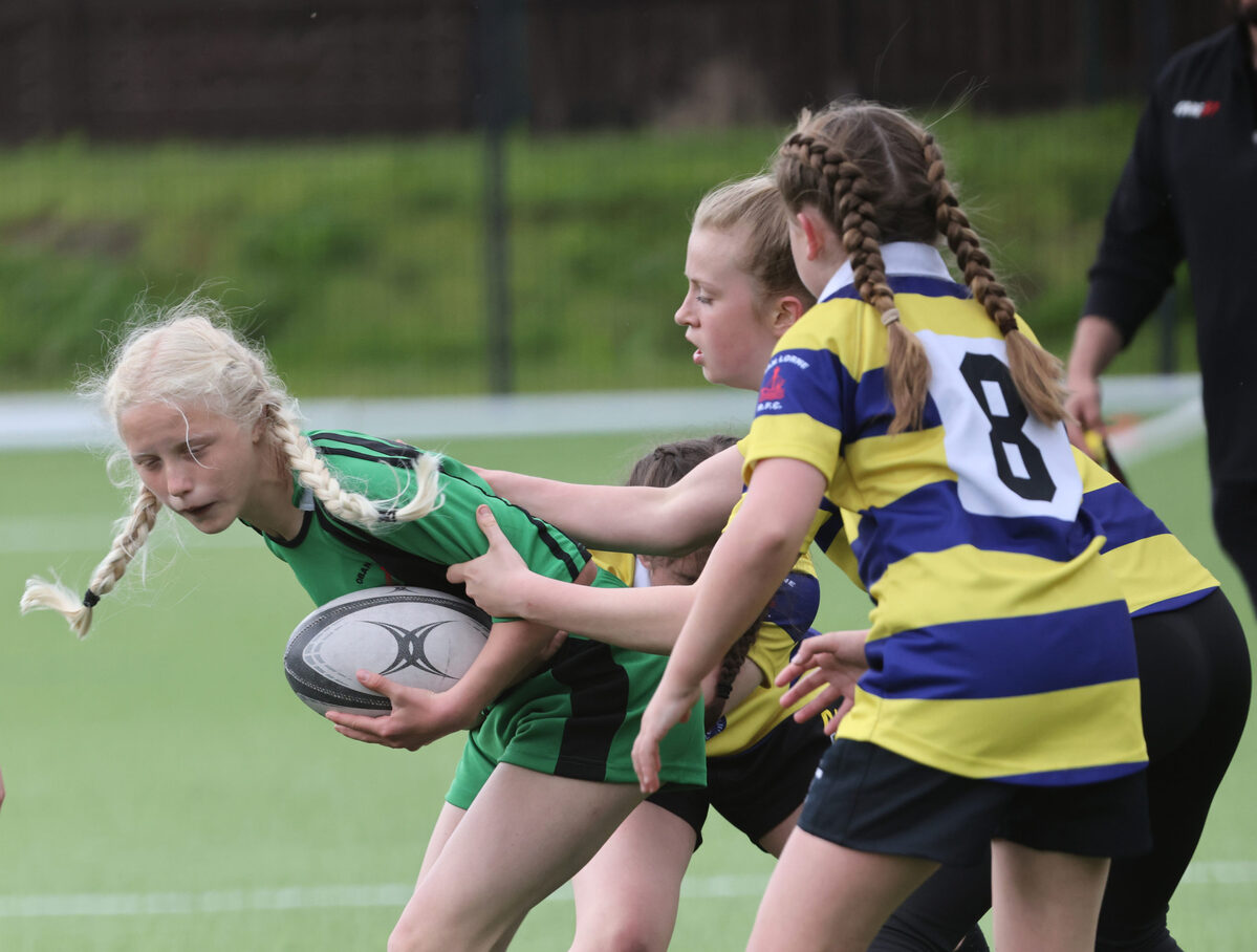 West Coast Today - Sport - High school girls pitch in for Bradbury Cup