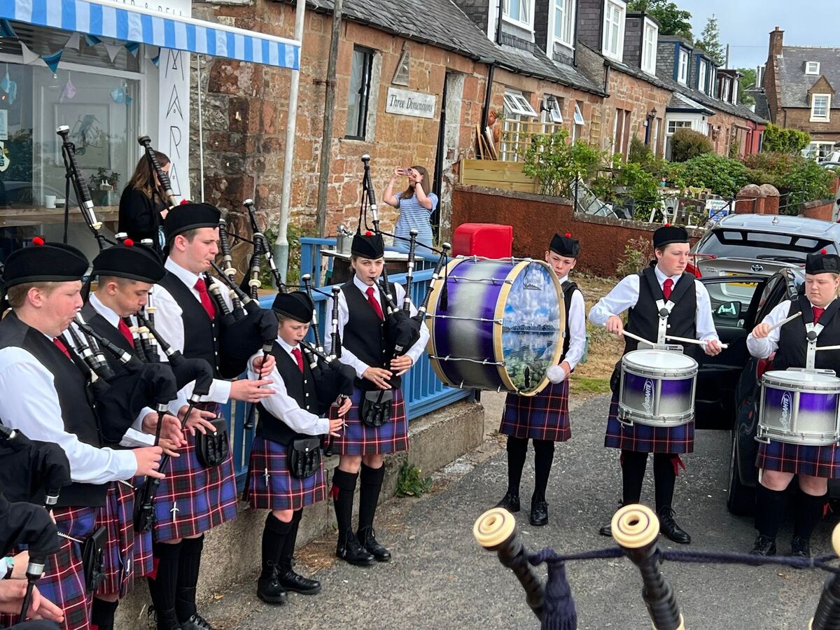West Coast Today - Leisure - Music school pipe band enjoy a summer of ...