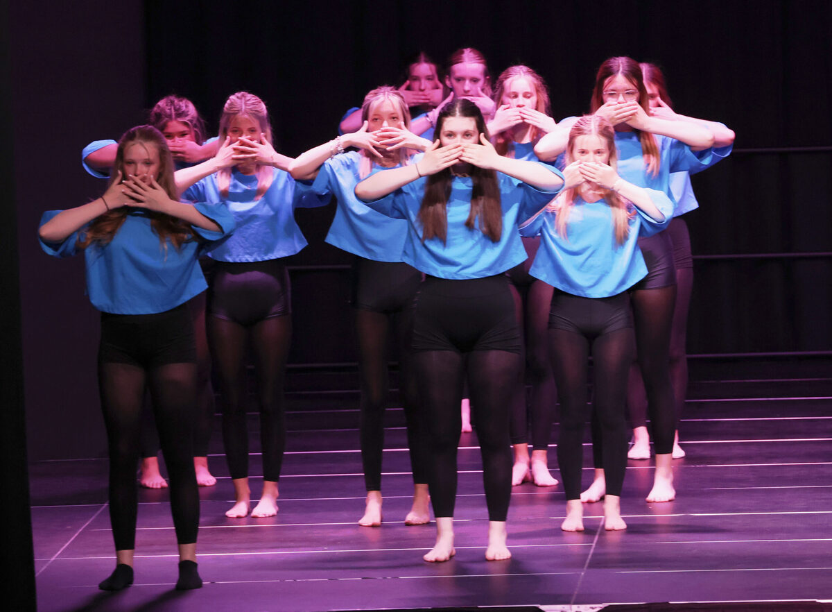 West Coast Today - News - Youngsters kept on their toes as they prepare for annual dance show