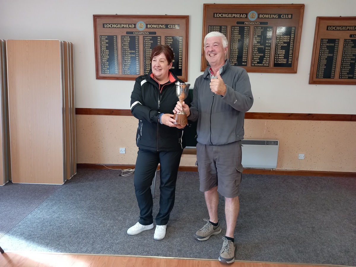 West Coast Today - Sport - Bowling club's star pairs