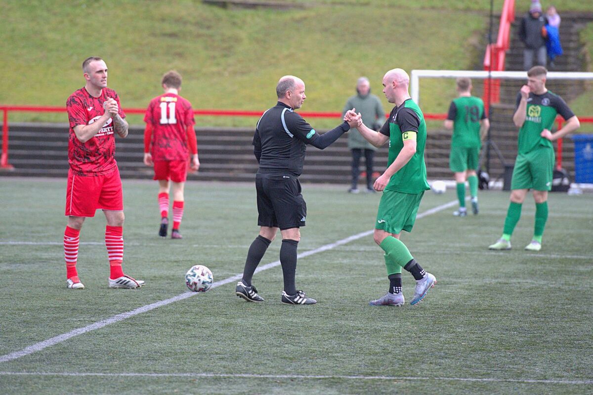 West Coast Today - Media Library - Team captains Aaron Moore and Andrew ...