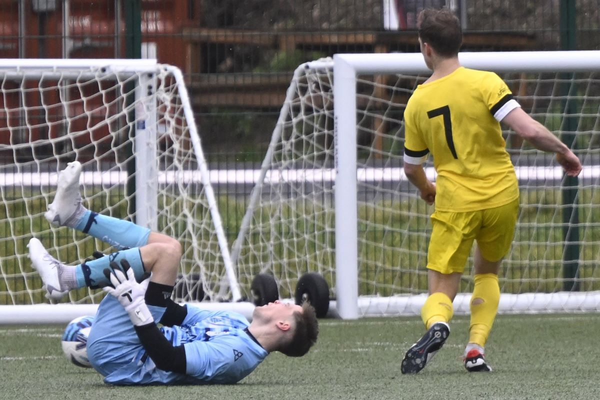 West Coast Today - Sport - Apologies from Gray as Fort suffer heavy ...