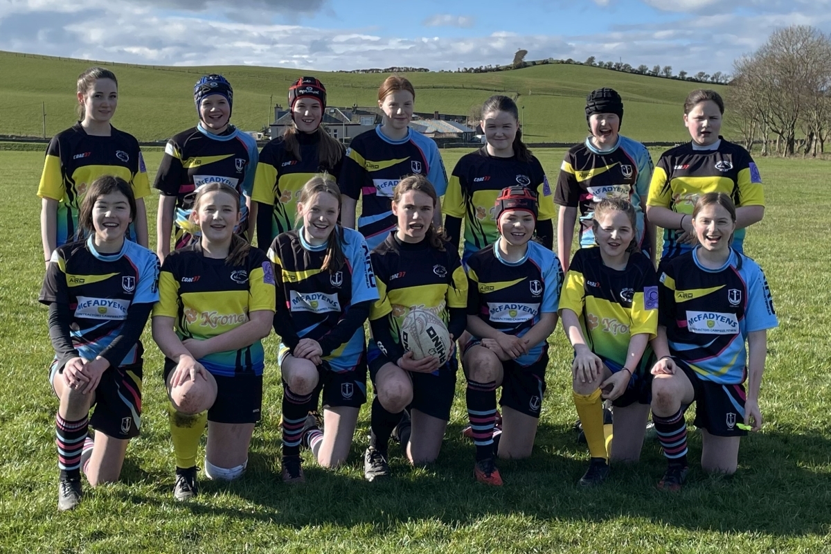 West Coast Today - Sport - Under-14 girls develop rugby skills