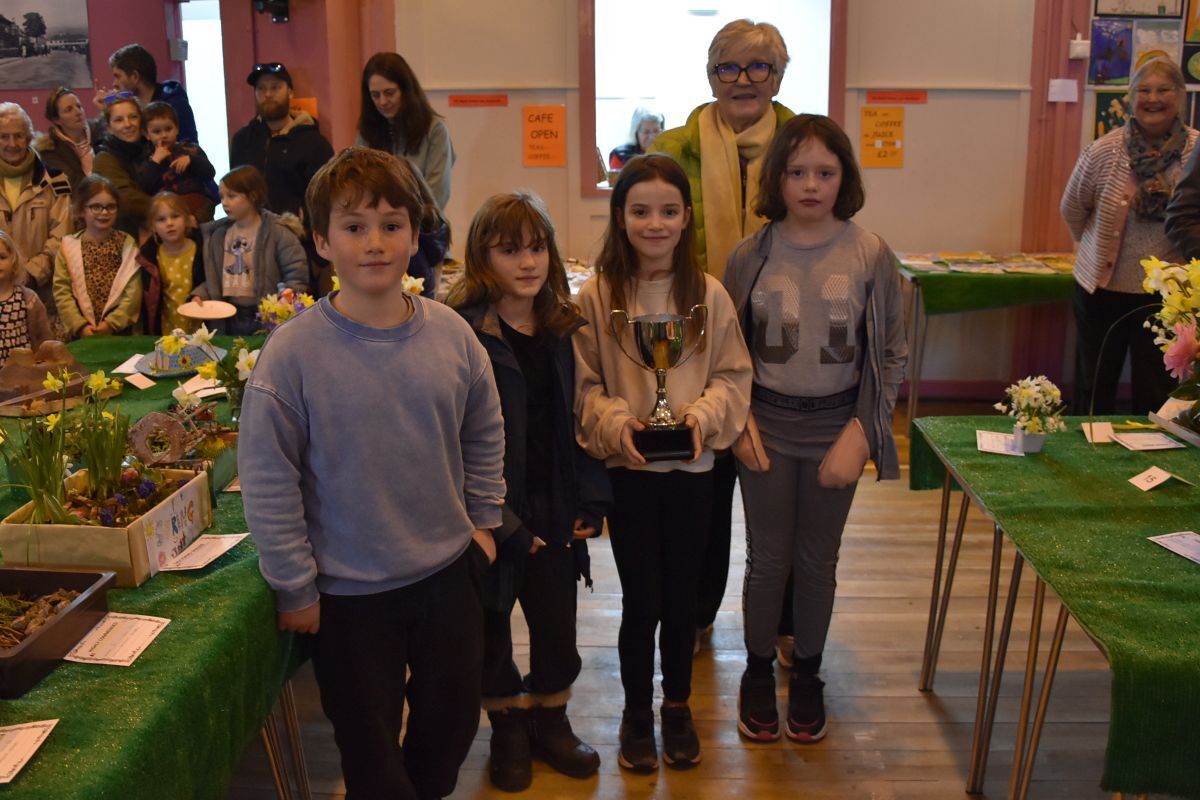 West Coast Today - Media Library - Whiting Bay Primary pupils accept ...