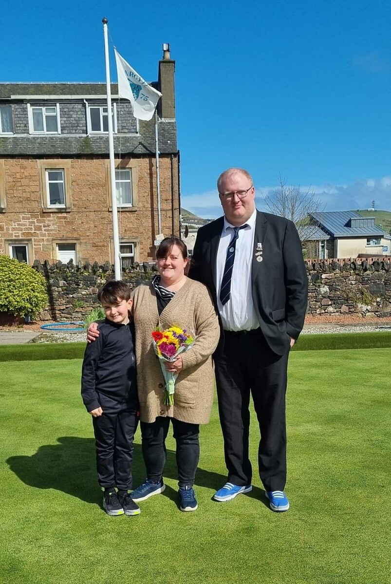 West Coast Today - Media Library - Argyll Bowling Club president Gordon ...