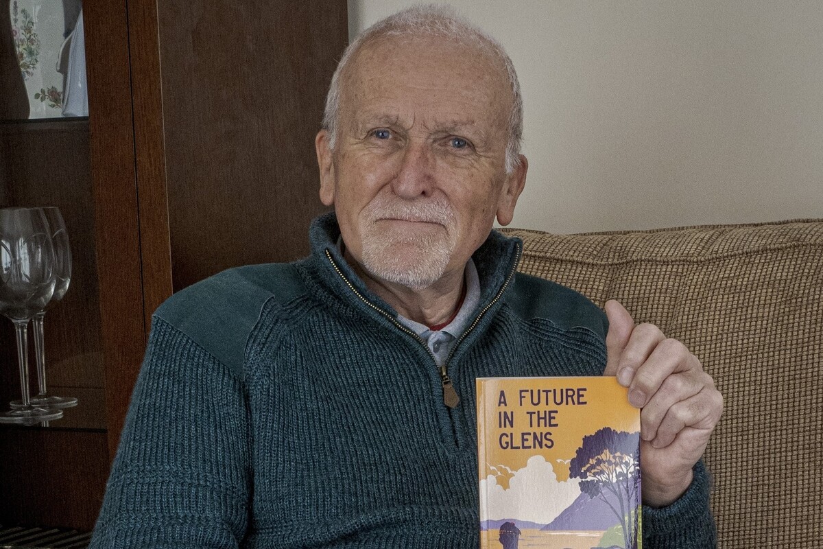 West Coast Today - News - Author has the write stuff as he publishes ...