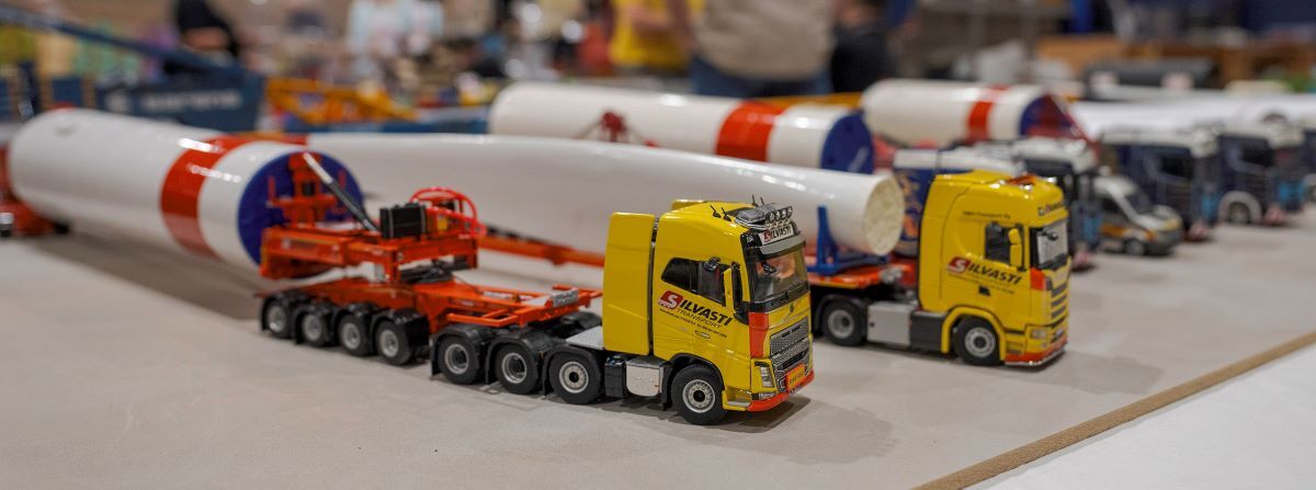 West Coast Today - News - Model example of all things crafted at annual ...