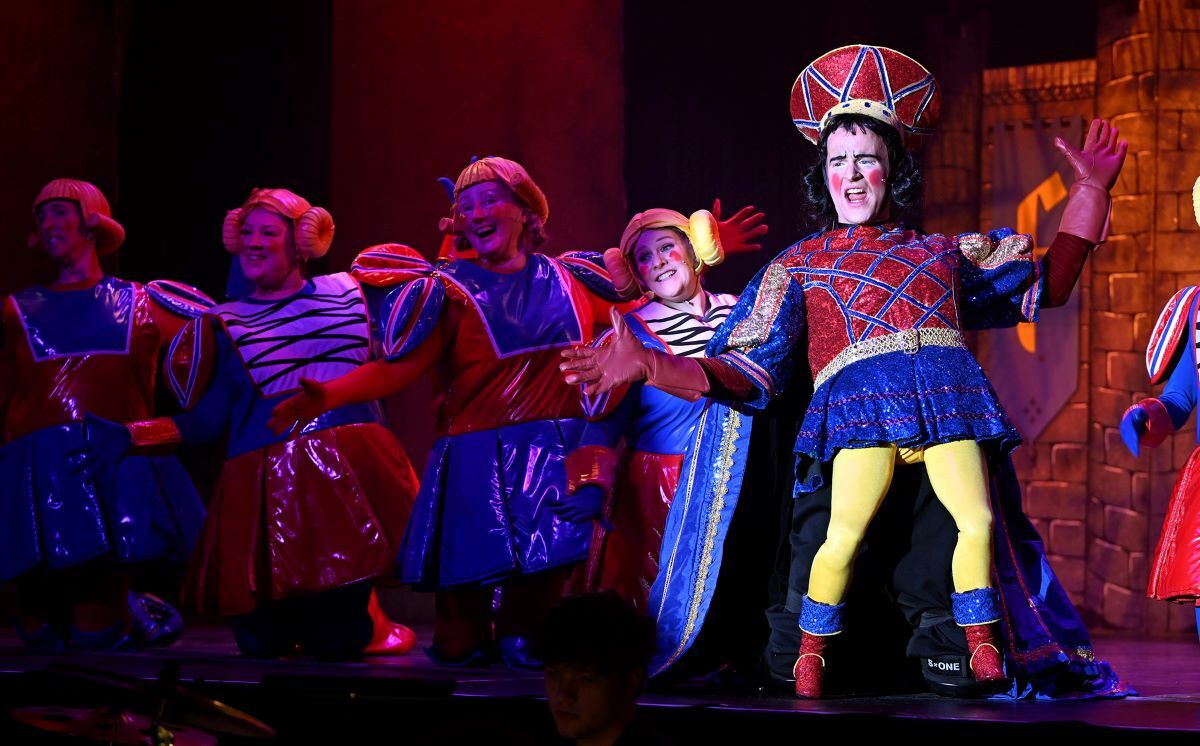 West Coast Today - Leisure - Fairytale outing as Showstoppers bring ...