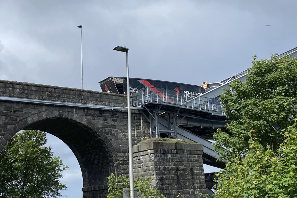 West Coast Today - News - Connel Bridge reopens after lorry jam
