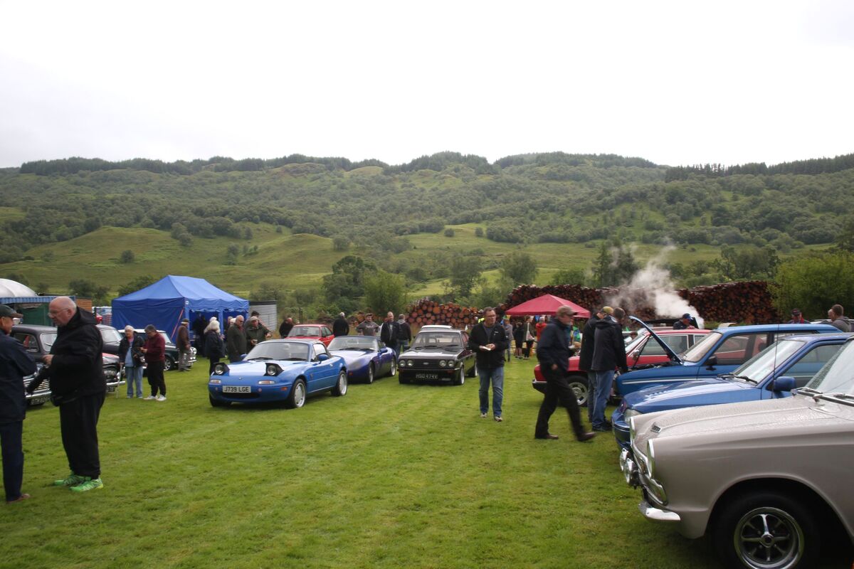 West Coast Today - News - Dad's day car show revs up a crowd - photo ...