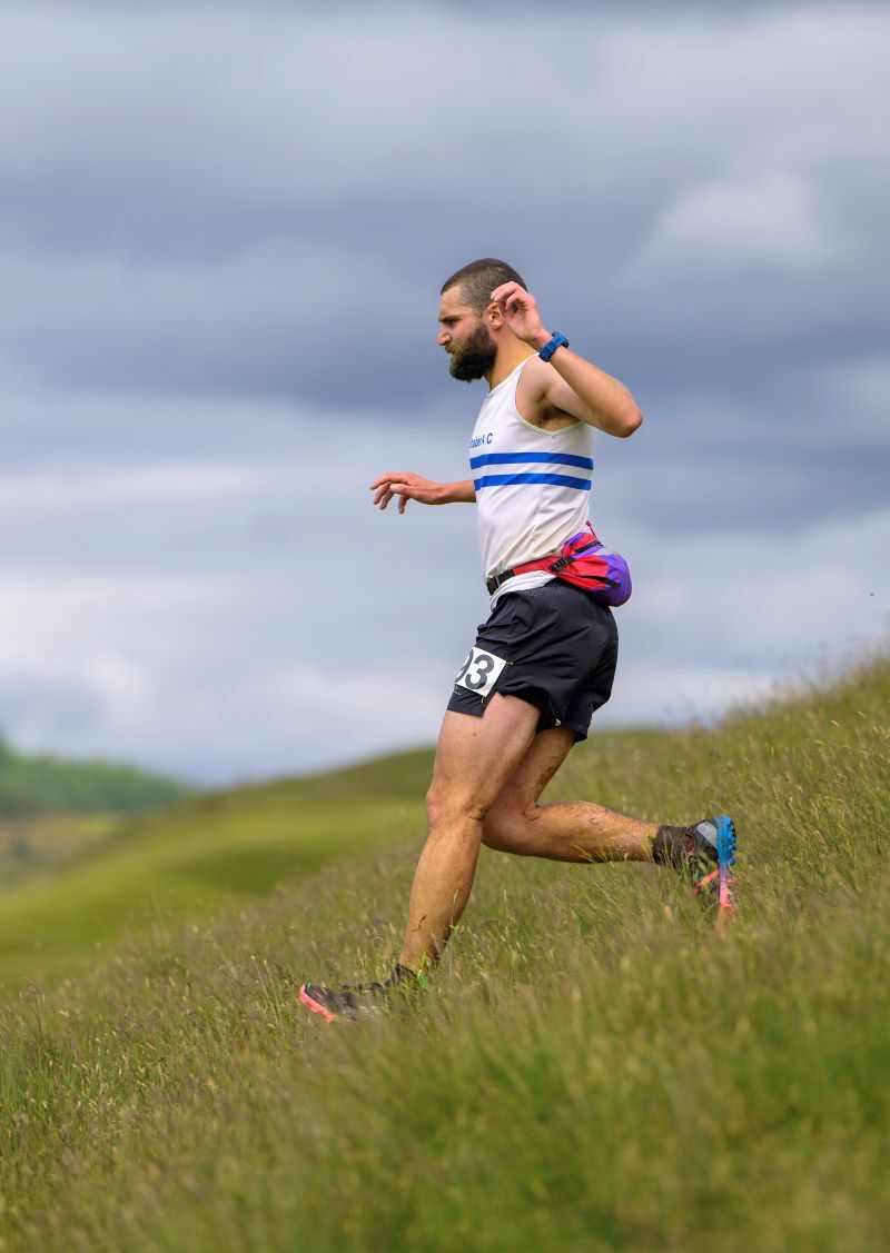 West Coast Today - Sport - Hill runners go where eagles dare