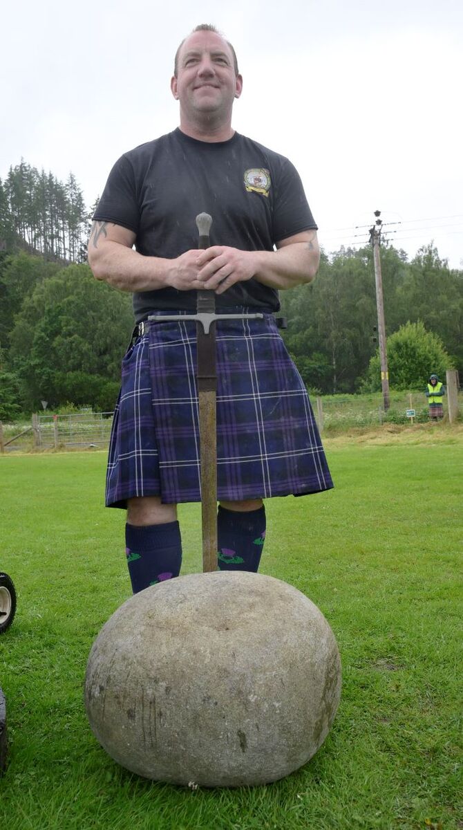 West Coast Today - News - Rain fails to dampen spirits at 52nd ...