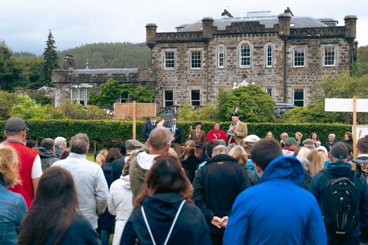 West Coast Today - News - Clan Cameron gathering is a global celebration