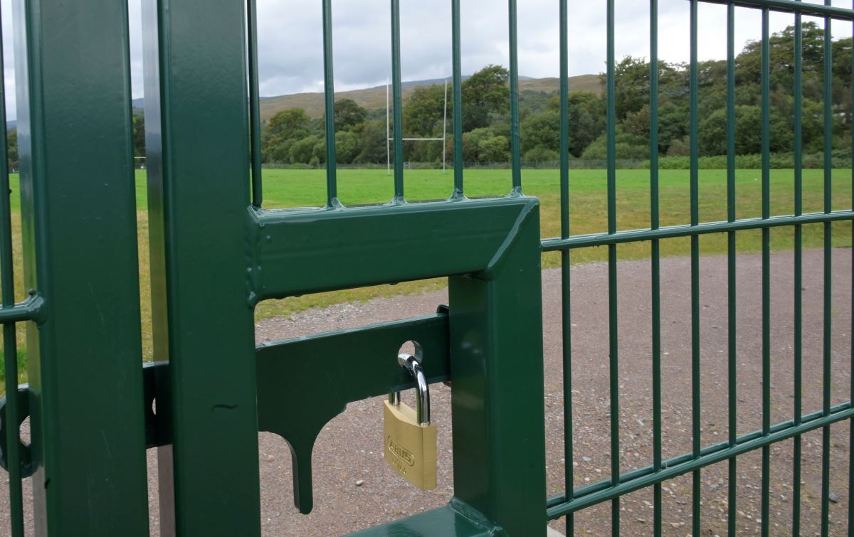 West Coast Today - News - Dog mess issues lead to lock out at popular ...