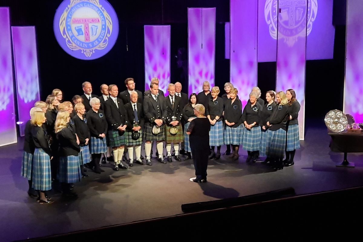 West Coast Today - News - VIDEO: Choir on the brink of history