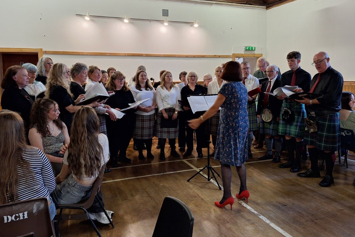 West Coast Today - News - VIDEO: Choir on the brink of history