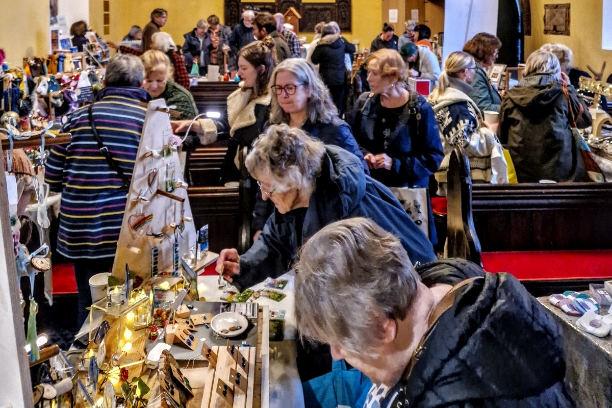 West Coast Today - News - Winter bazaar brings in the shoppers