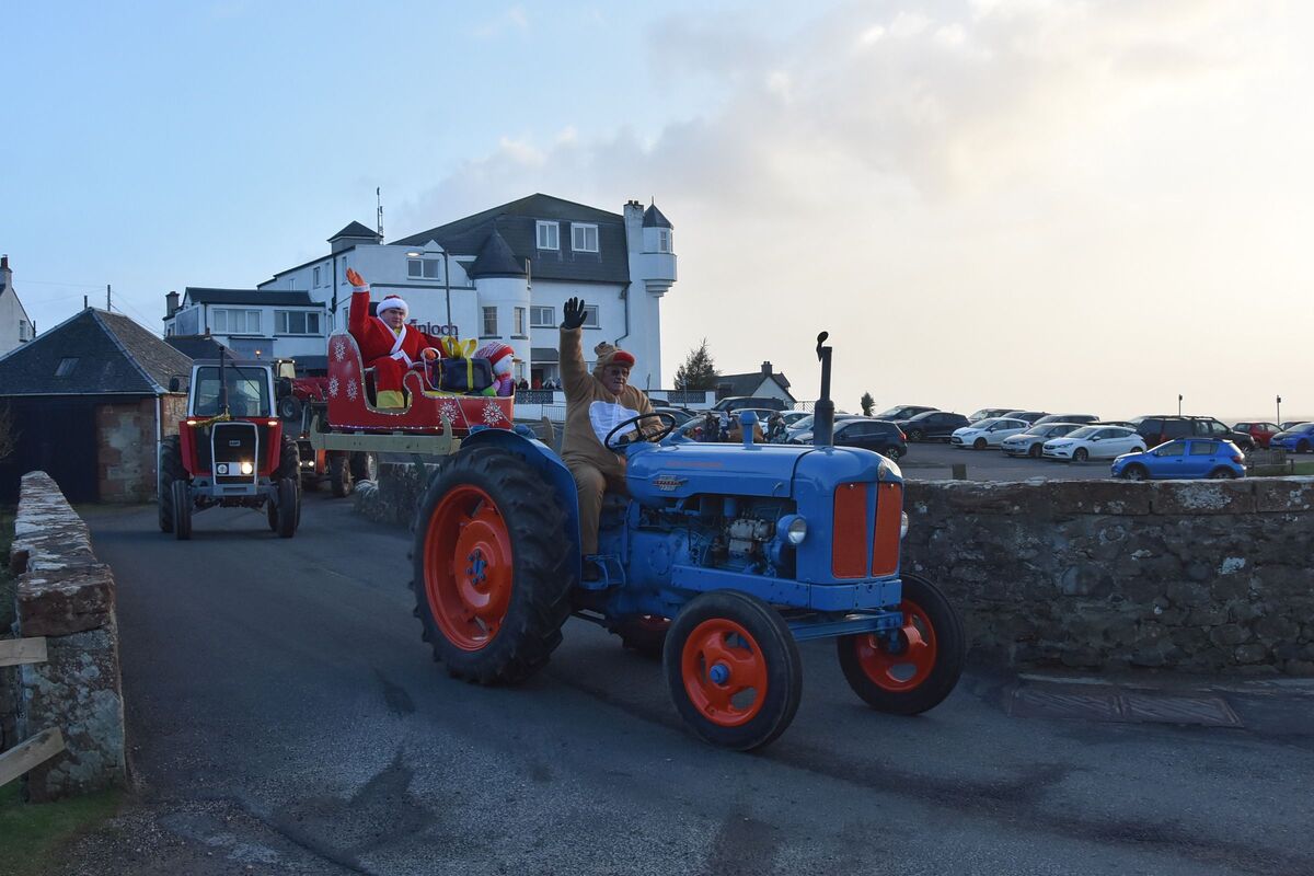 West Coast Today - Leisure - Farmers brave wild weather for Tractor Run ...
