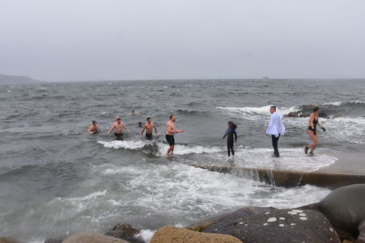 West Coast Today - Media Library - The last of the dookers return to ...