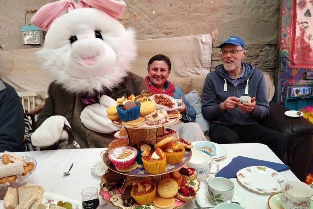 West Coast Today - News - Hats off to organisers of Alice in Wonderland ...