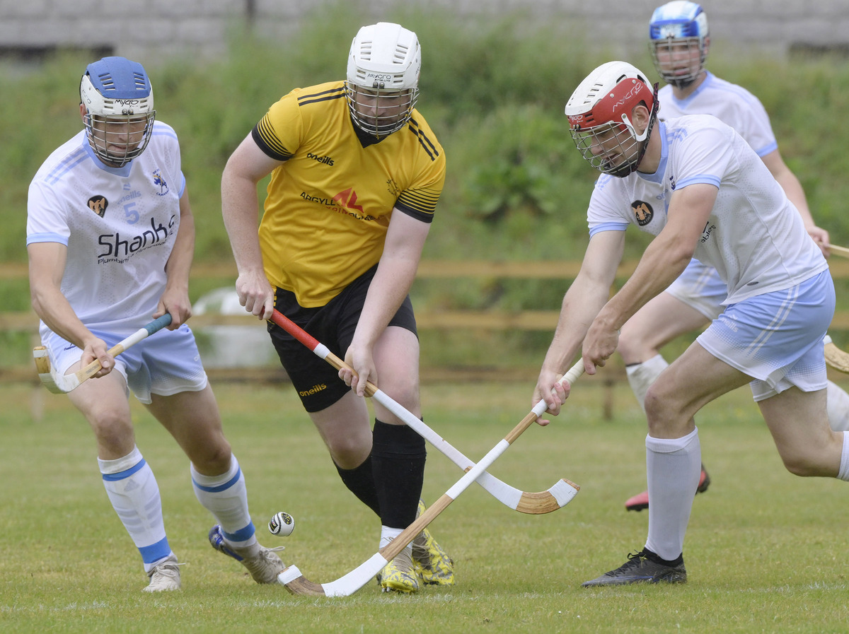 West Coast Today - Media Library - NO F22 Shinty 25 FortWilliamVSkye ...