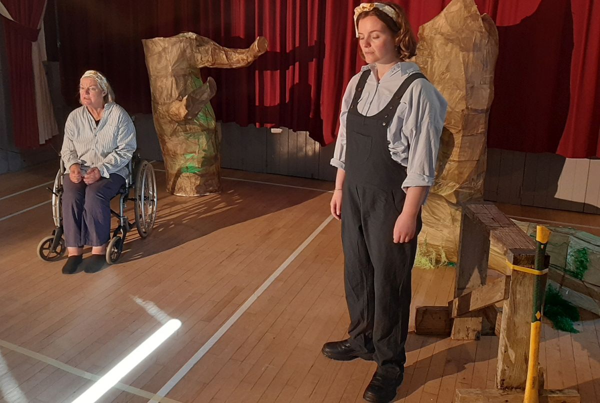 West Coast Today - Leisure - Timber Girl comes to Ballachulish