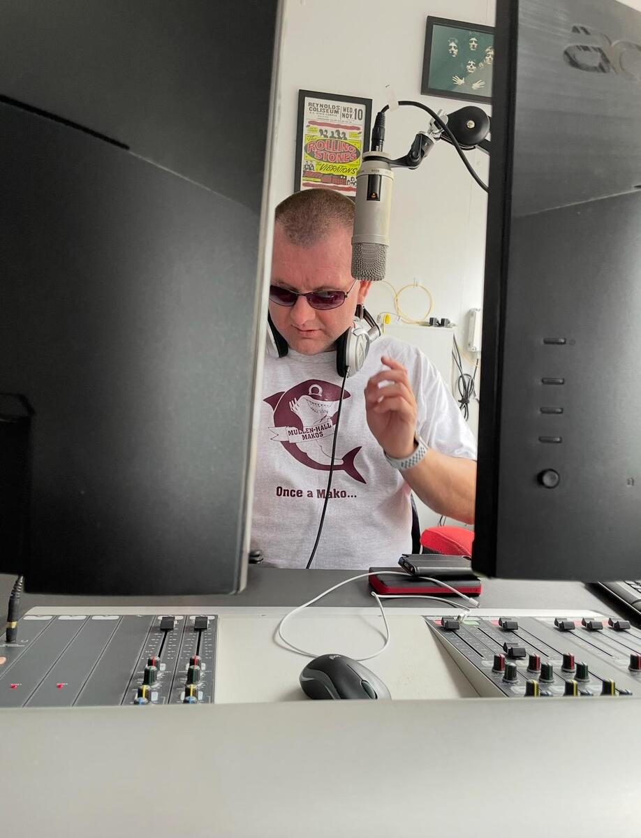 West Coast Today - News - Former Oban FM host seeks to become new voice ...