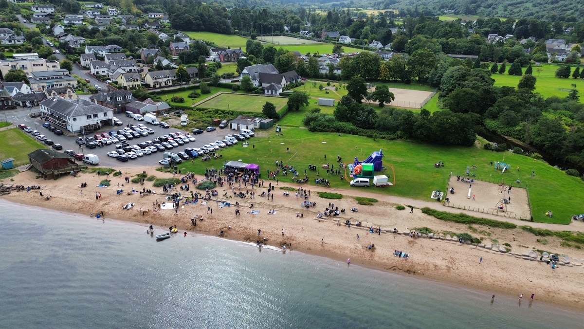 West Coast Today - Leisure - Beach barbecue rounds off a busy week