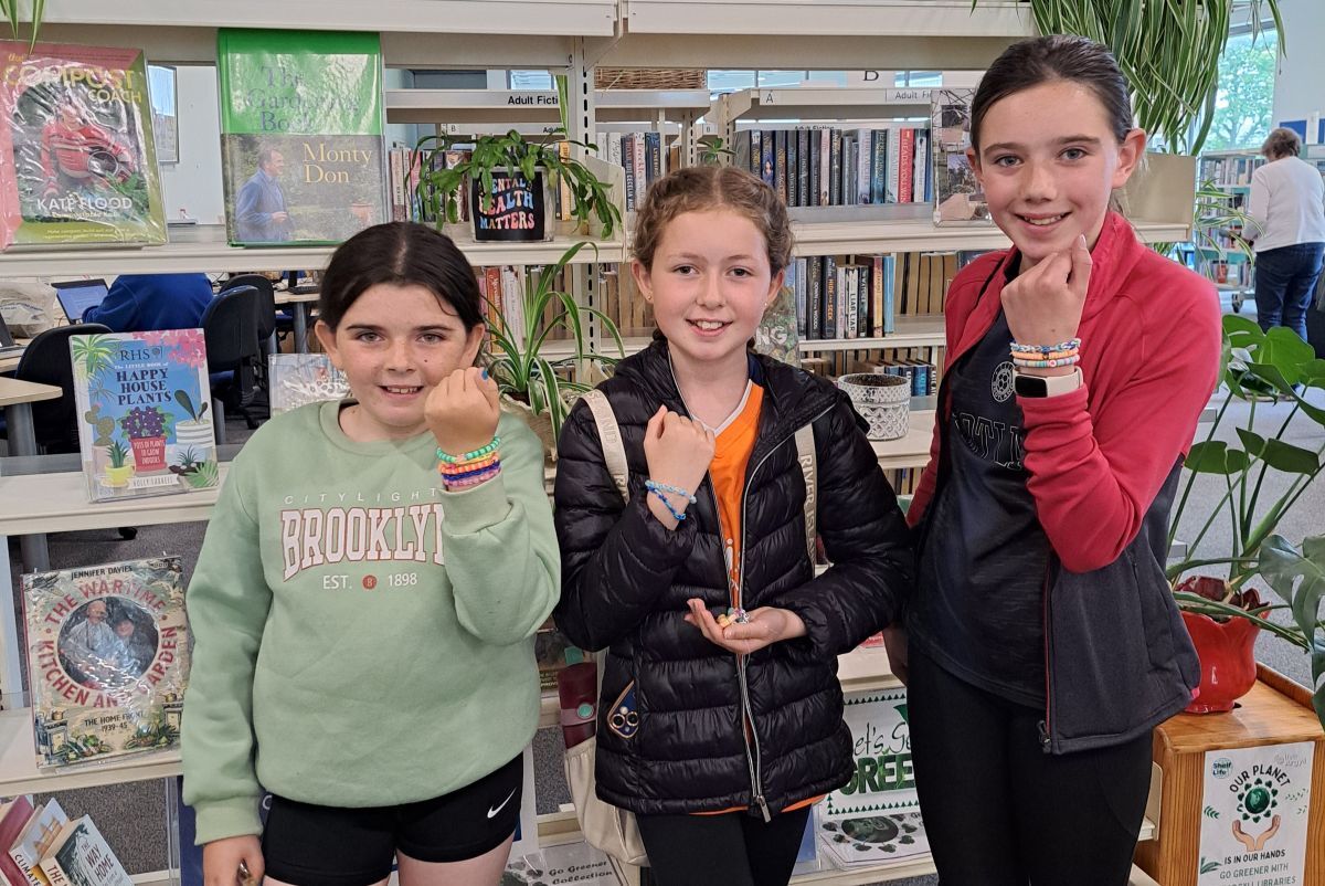 West Coast Today - Media Library - Some of the P3-P7 group who enjoying a bracelet-making session.
