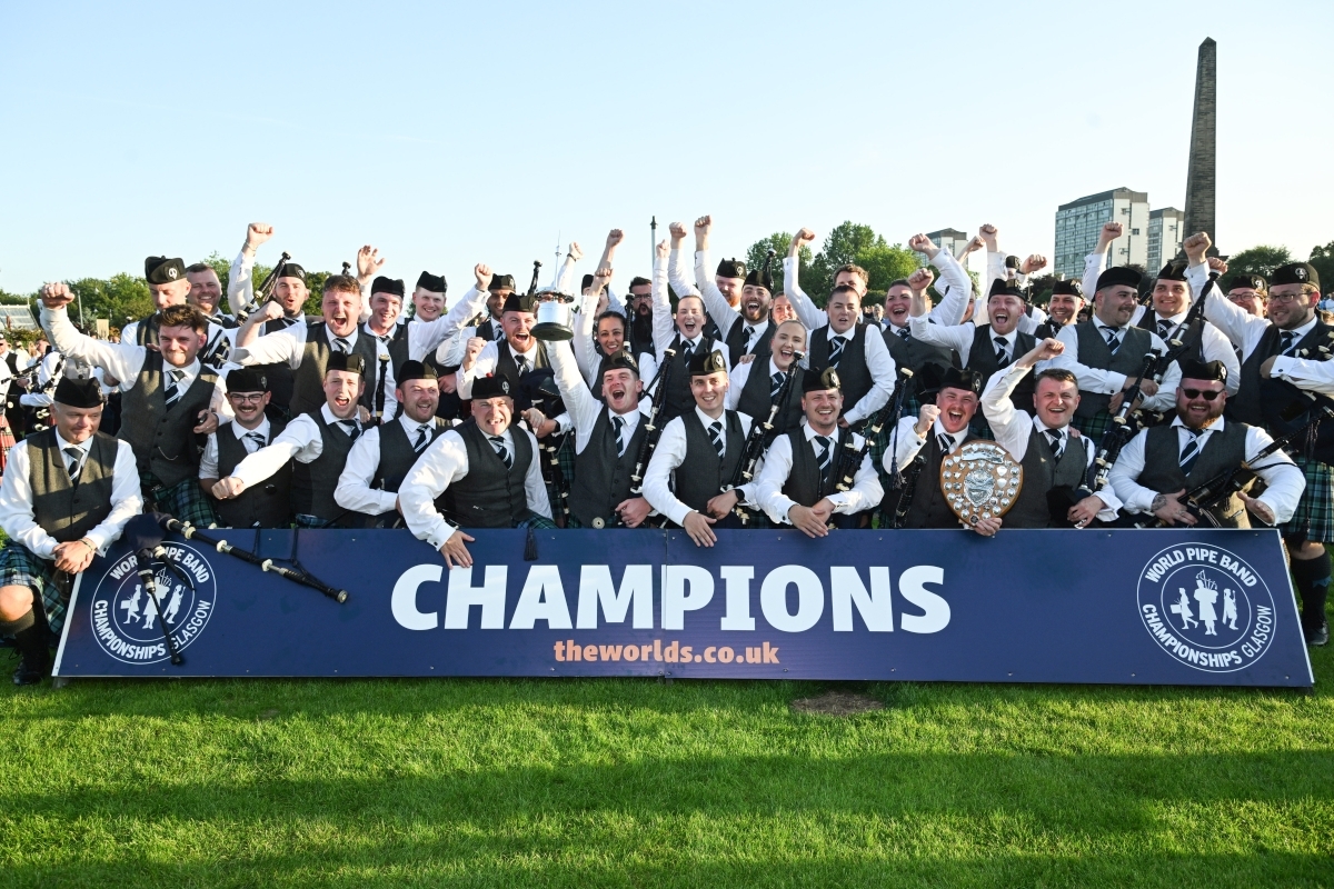 West Coast Today - Media Library - Inveraray and District Pipe Band ...