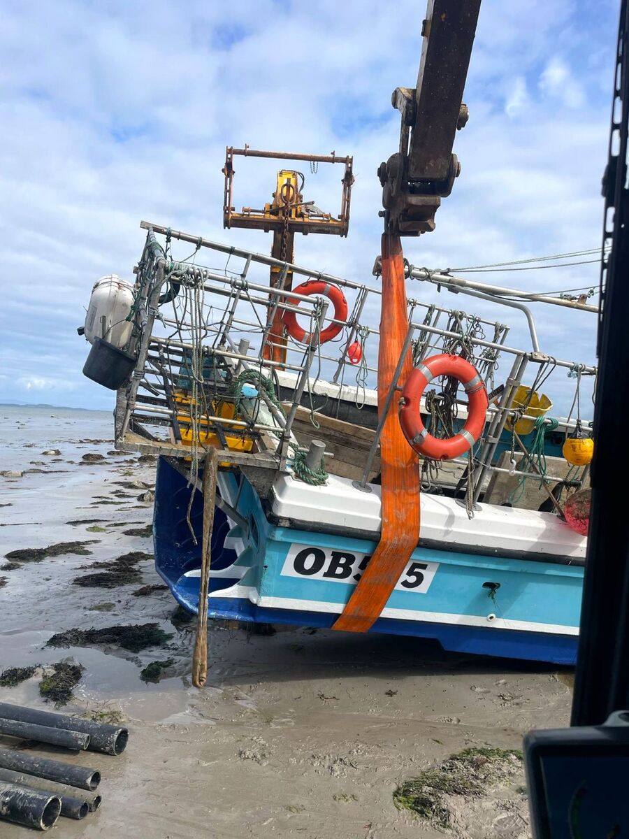 West Coast Today - News - Community rallies to rescue Tayinloan fishing ...