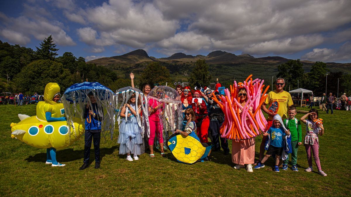 West Coast Today - News - Sunshine and smiles at the annual Killin ...