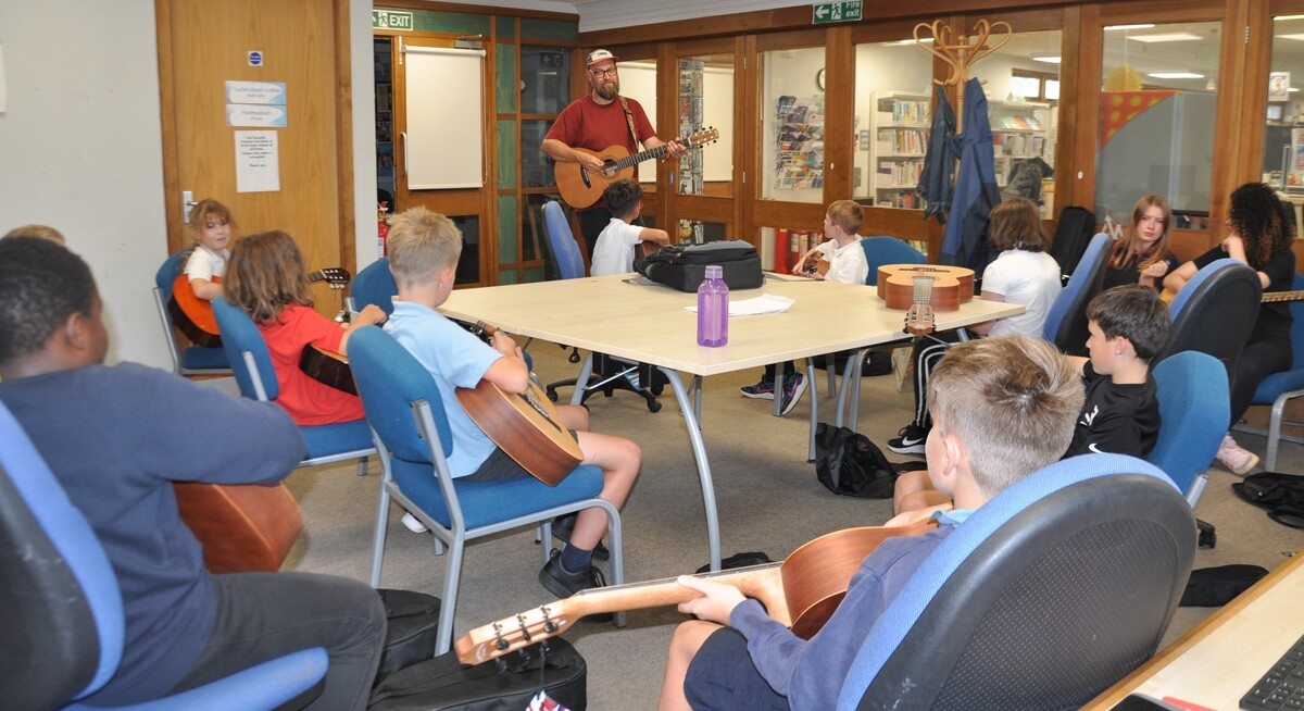 West Coast Today - News - Music workshop hits the right notes at Arran ...