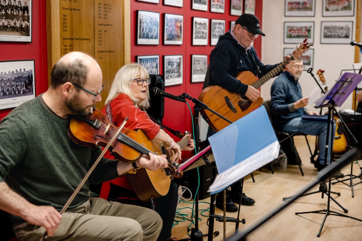 West Coast Today - News - £1,000 grant for Forget-Me-Not Café ceilidh ...