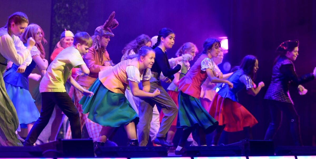 West Coast Today - Leisure - That's the wonder of a Showstoppers ...