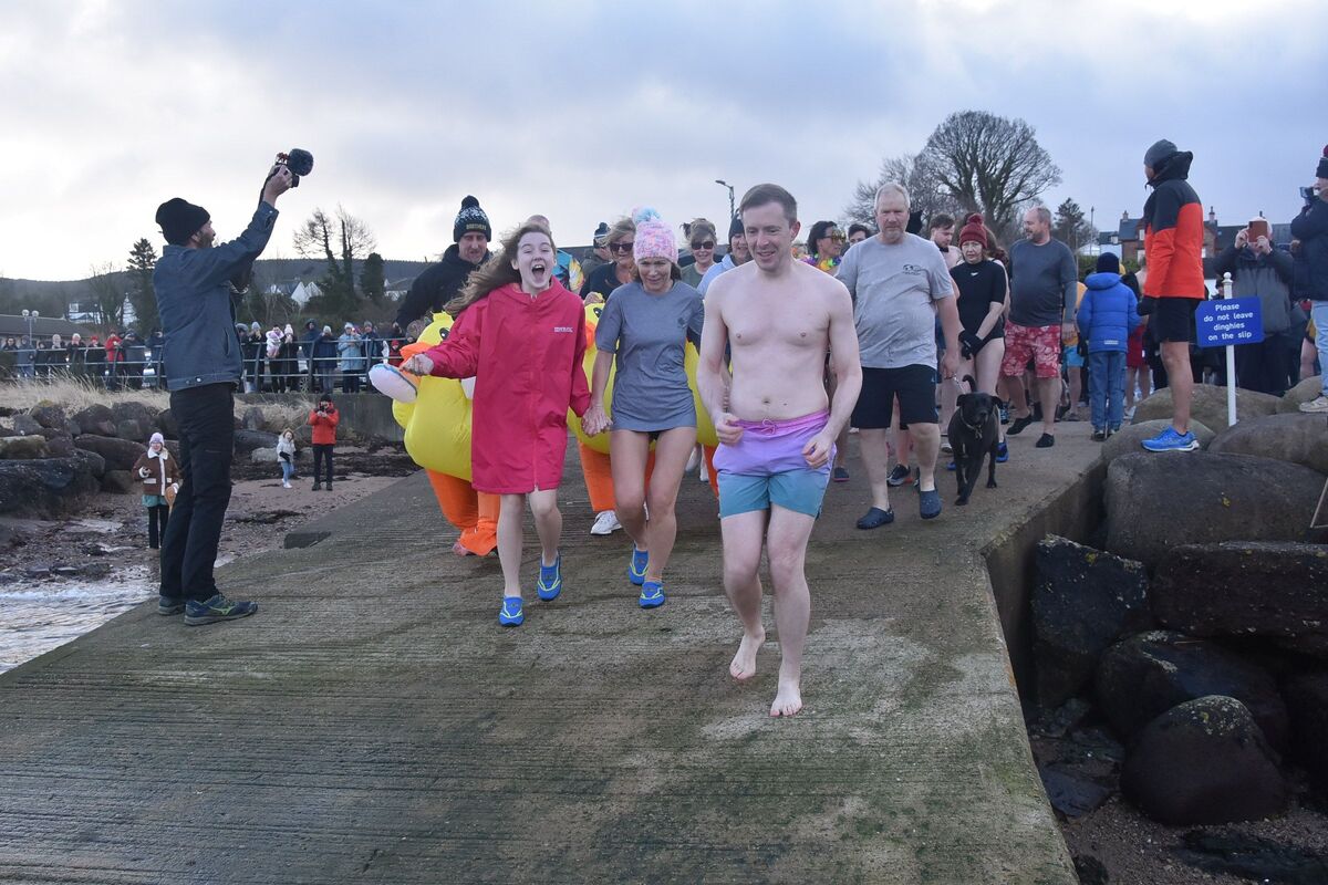 West Coast Today - Leisure - Dookers enjoy a chilli start to the new year