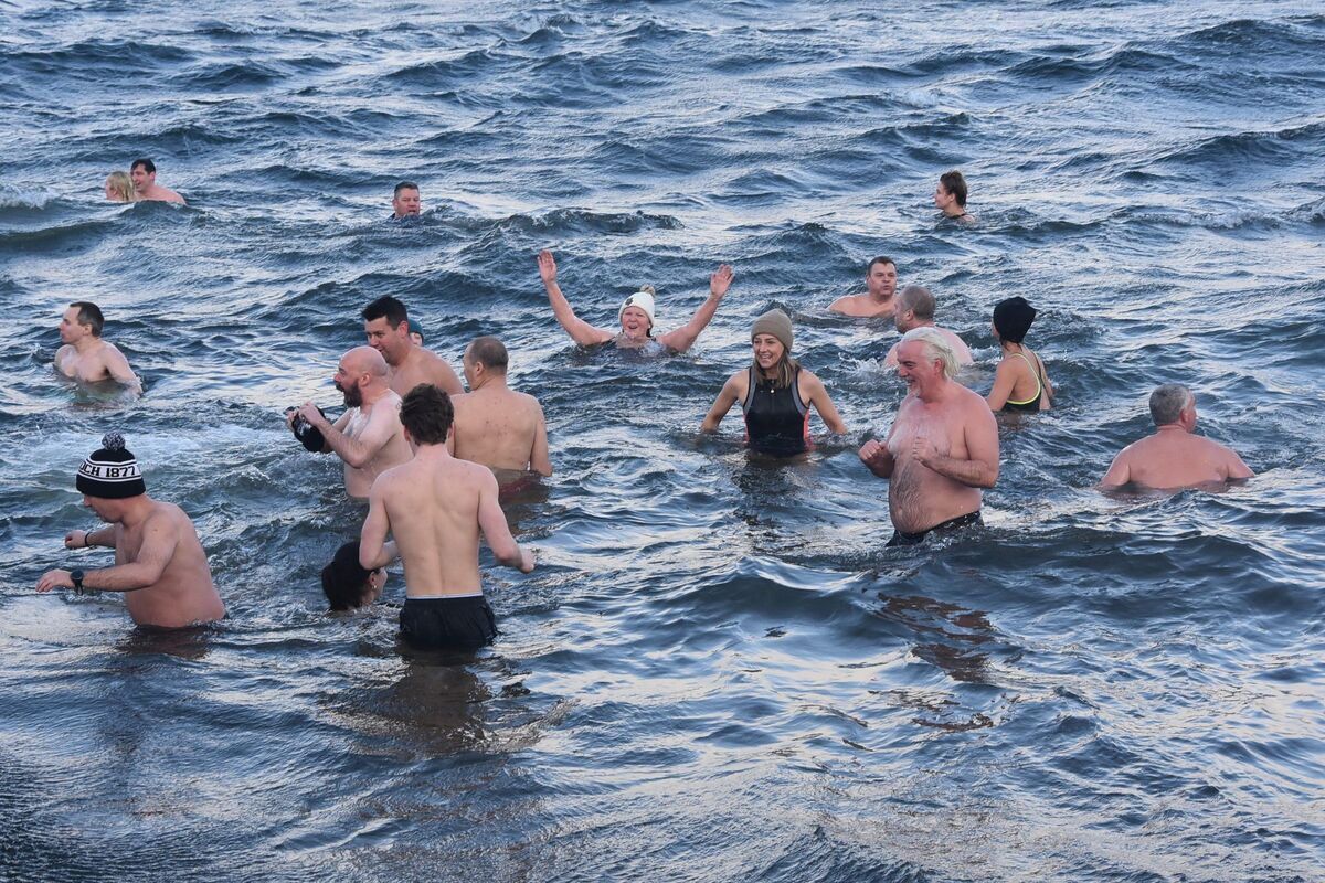West Coast Today - Leisure - Dookers enjoy a chilli start to the new year