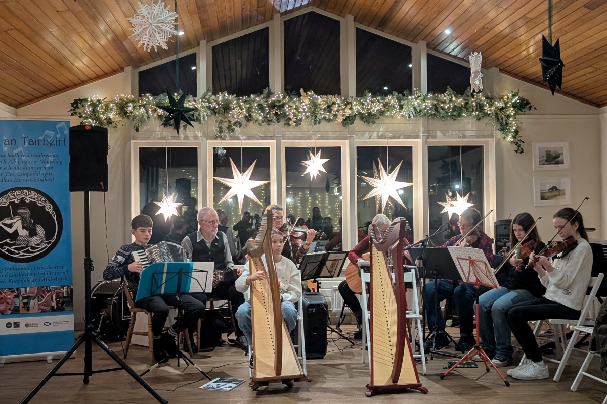 West Coast Today - Leisure - Fèis youngsters bring festive vibes to Tarbert