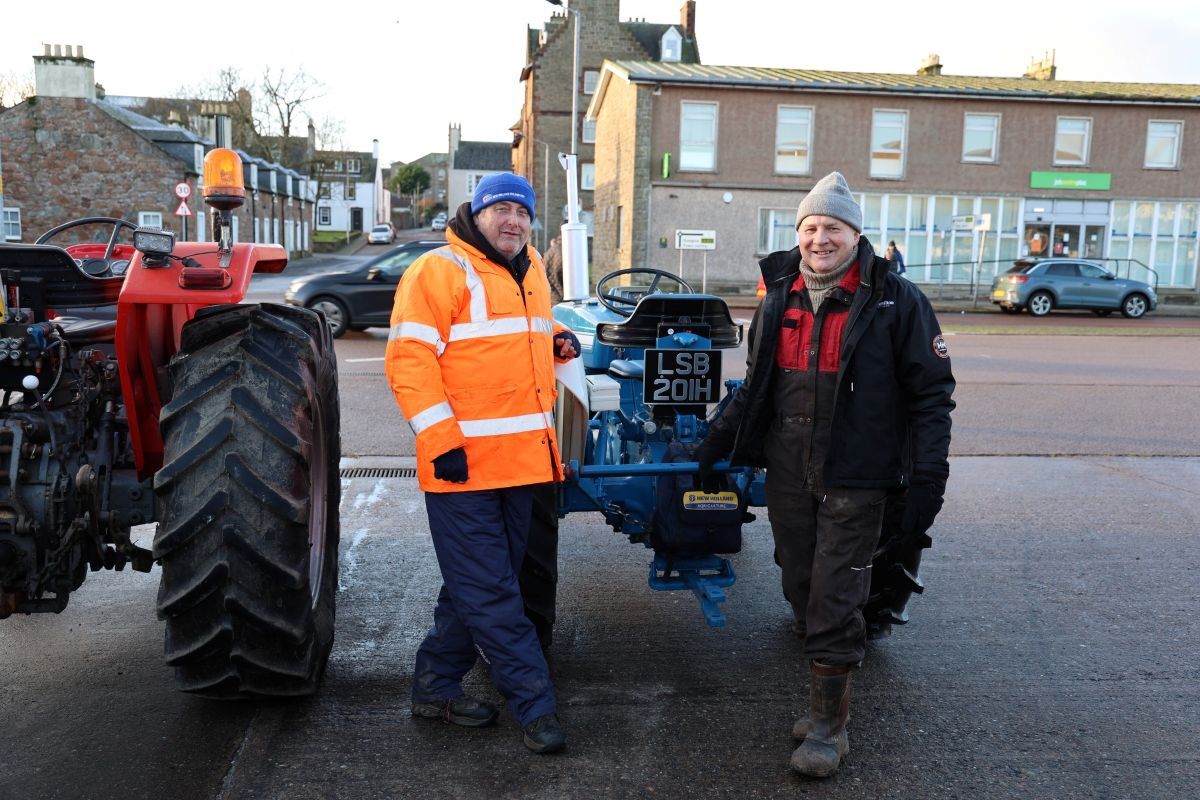 West Coast Today - News - Kintyre tractors take to the road for ...