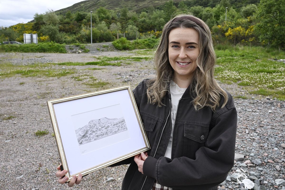 West Coast Today - News - Artists have grand designs for Cow Hill Hall ...